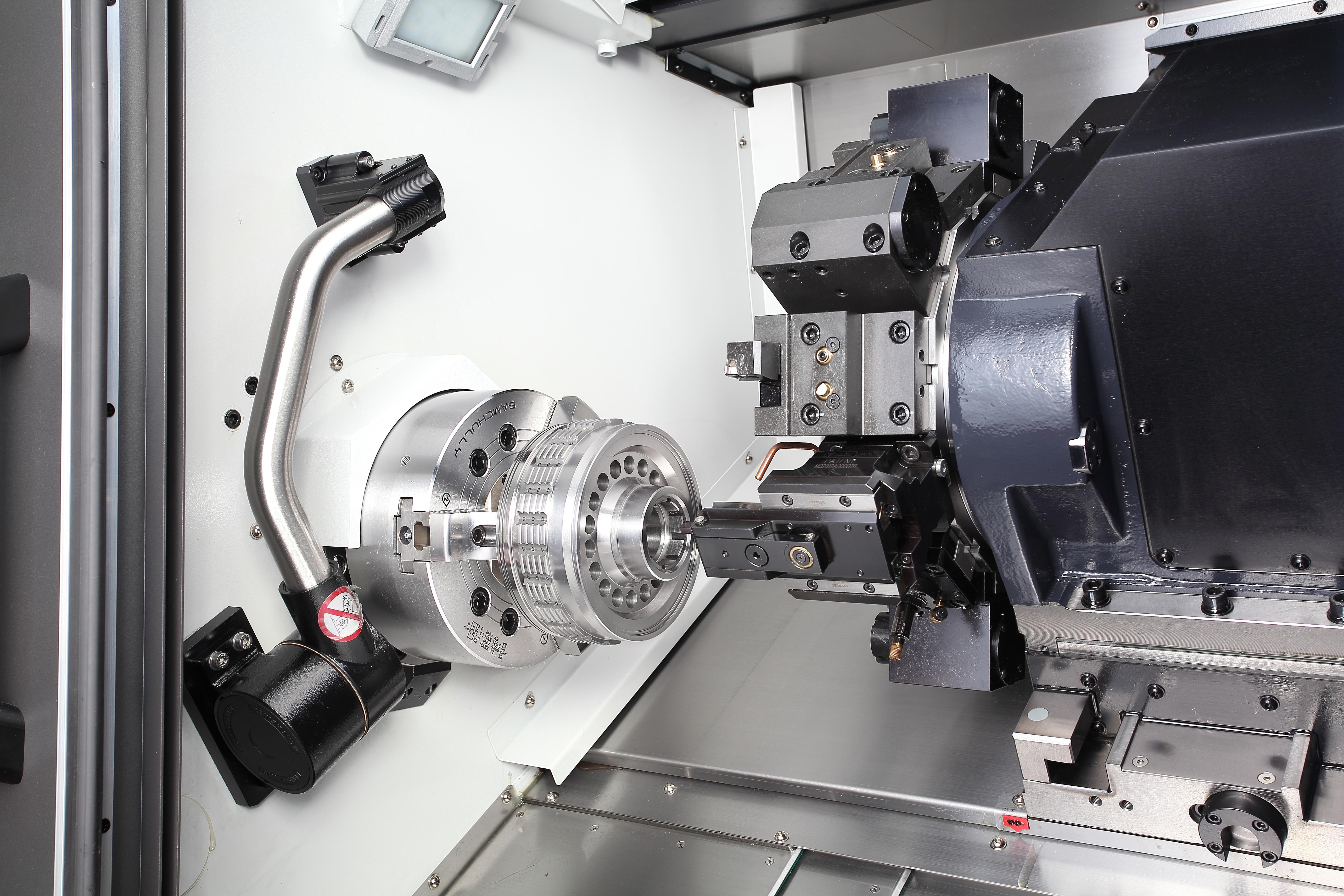 DN Solutions PUMA GT 2100/ GT 2600/GT 3100 sorozat - Kéttengelyes ...